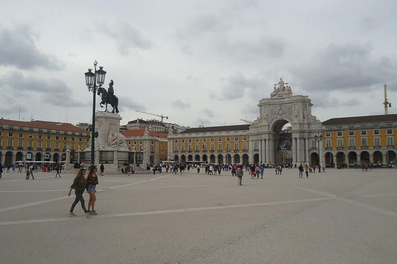 Lisboa: Praça do Comércio e a Rua Augusta | SuoViaggio